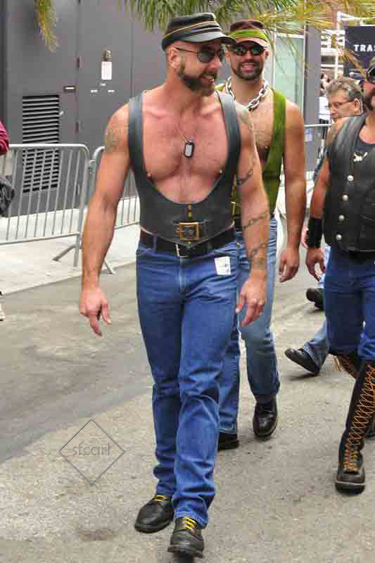 Carl's Men on the Street - Dore Alley 2008 - Gallery 1